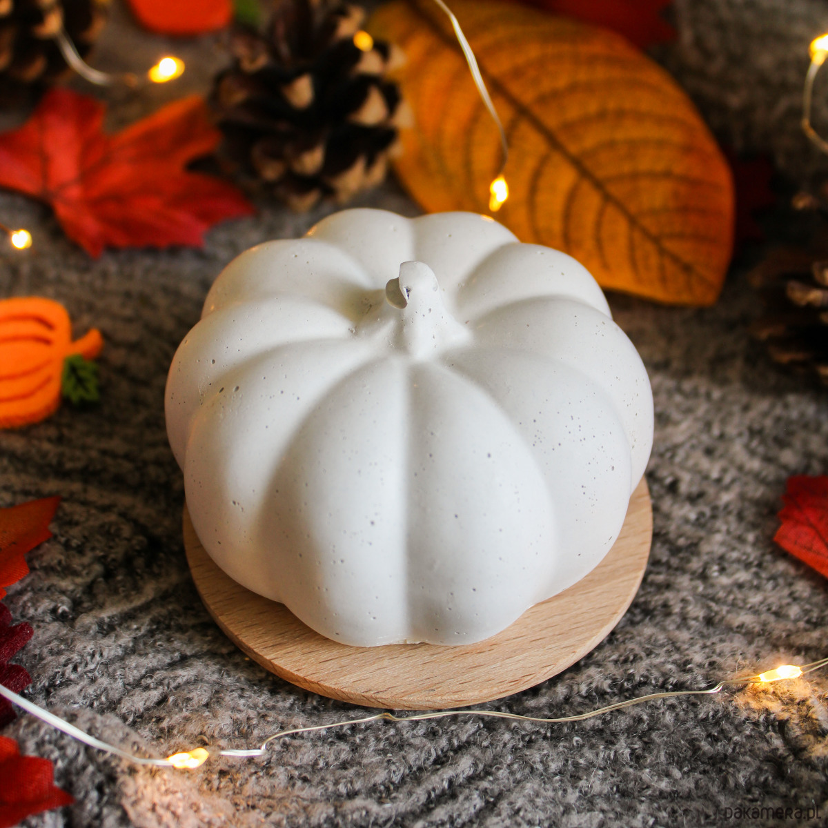 Betonowa dynia ozdobna biała - Pakamera.pl